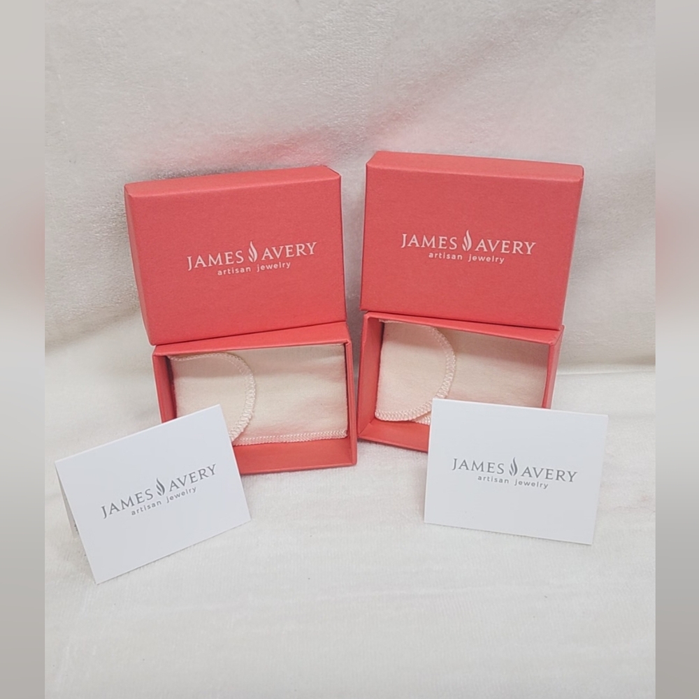James Avery Boxes With Cloth And Card - Gem